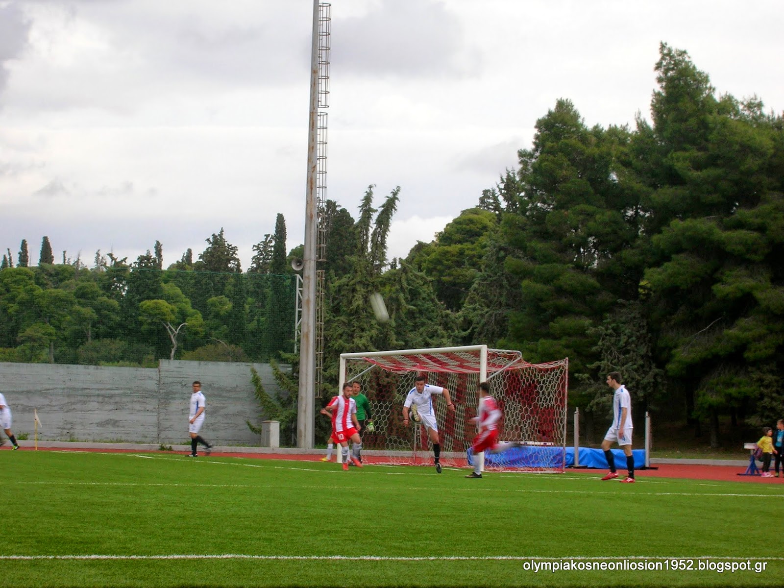 Olympiakos liosion f.c: ΝΙΚΗ ΤΟΥ ΟΛΥΜΠΙΑΚΟΥ ΣΤΟ ΦΙΛΙΚΟ ΓΙΑ ΦΙΛΑΝΘΡΩΠΙΚΟ ...