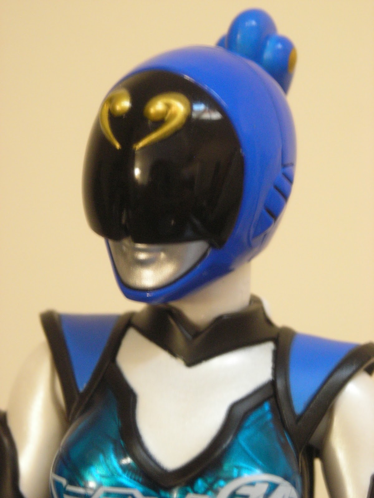 My Shiny Toy Robots: Toybox REVIEW: S.H. Figuarts Akiba Blue (Season ...