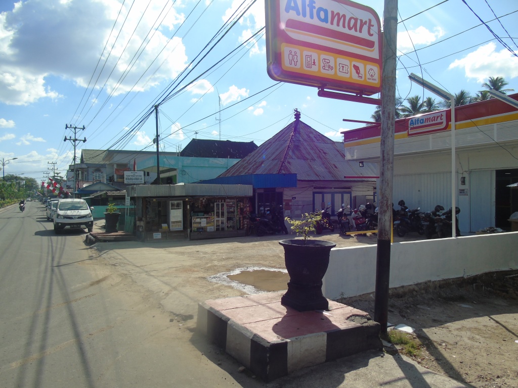 PedaganganTradisional Vs Pedagang Modern