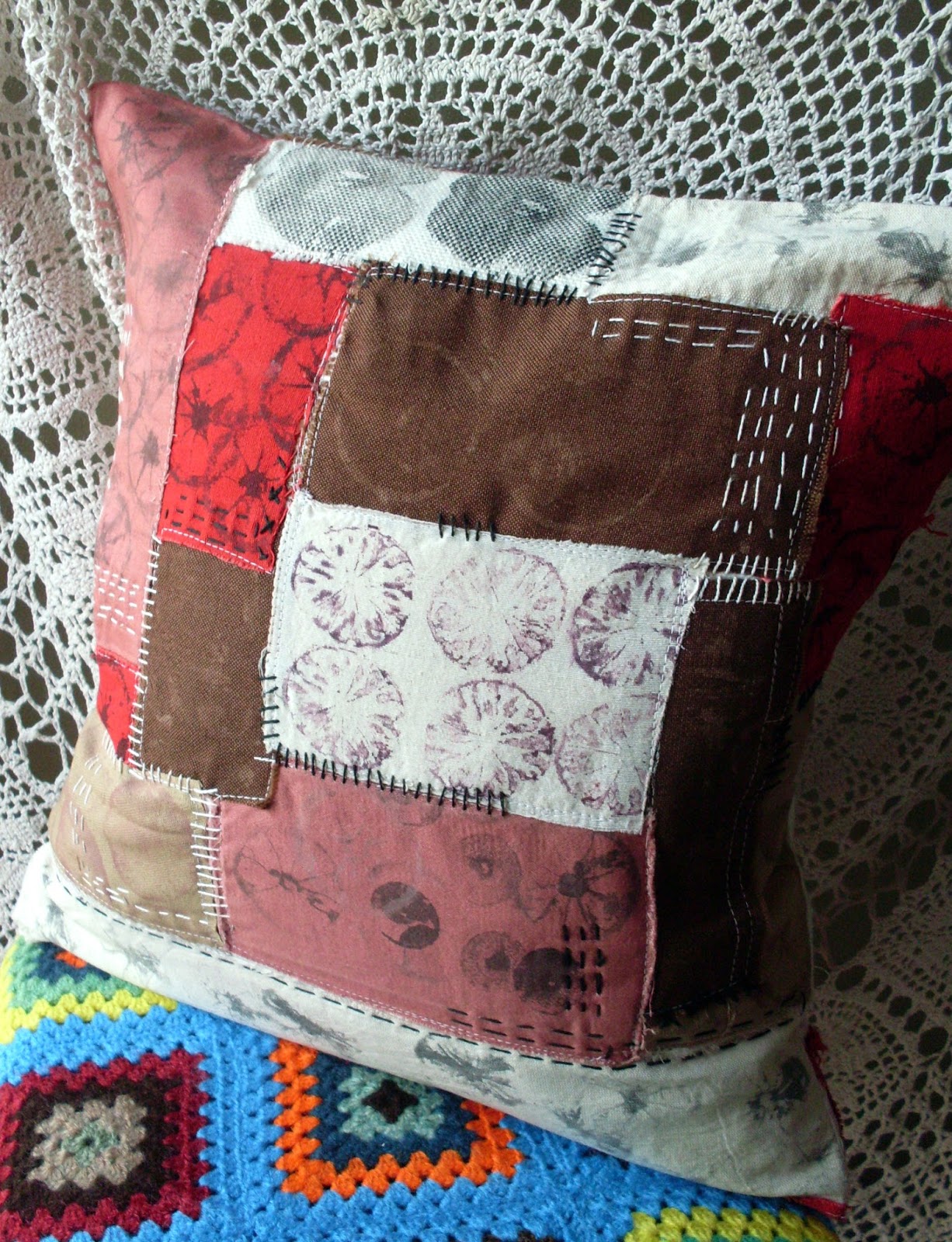 Tus Manos y las Mias: FINDE FRUGAL Almohadones de remiendos