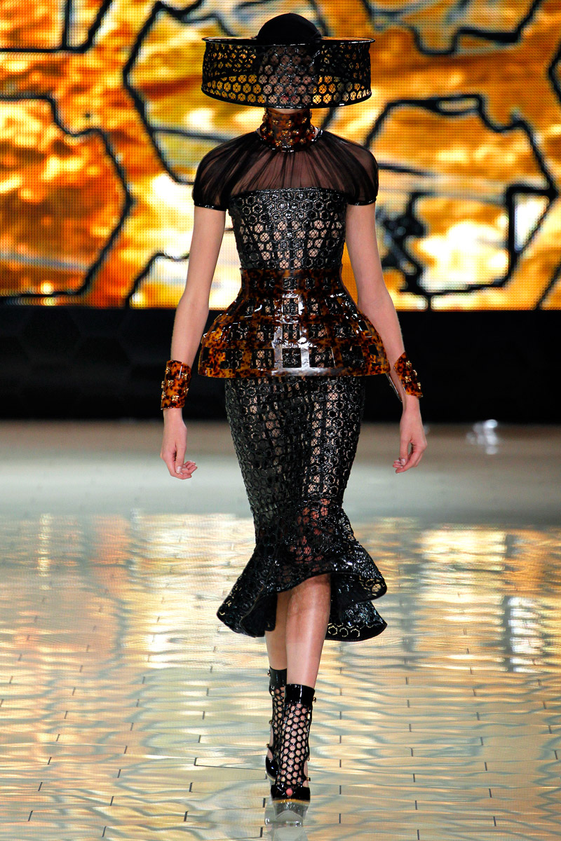 loveisspeed.......: Alexander McQueen 2013 Spring Summer Runway..