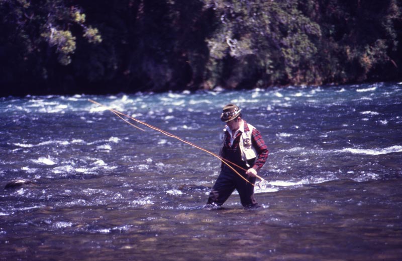 Destino Coñaripe: Pesca deportiva en la Región de Los Ríos