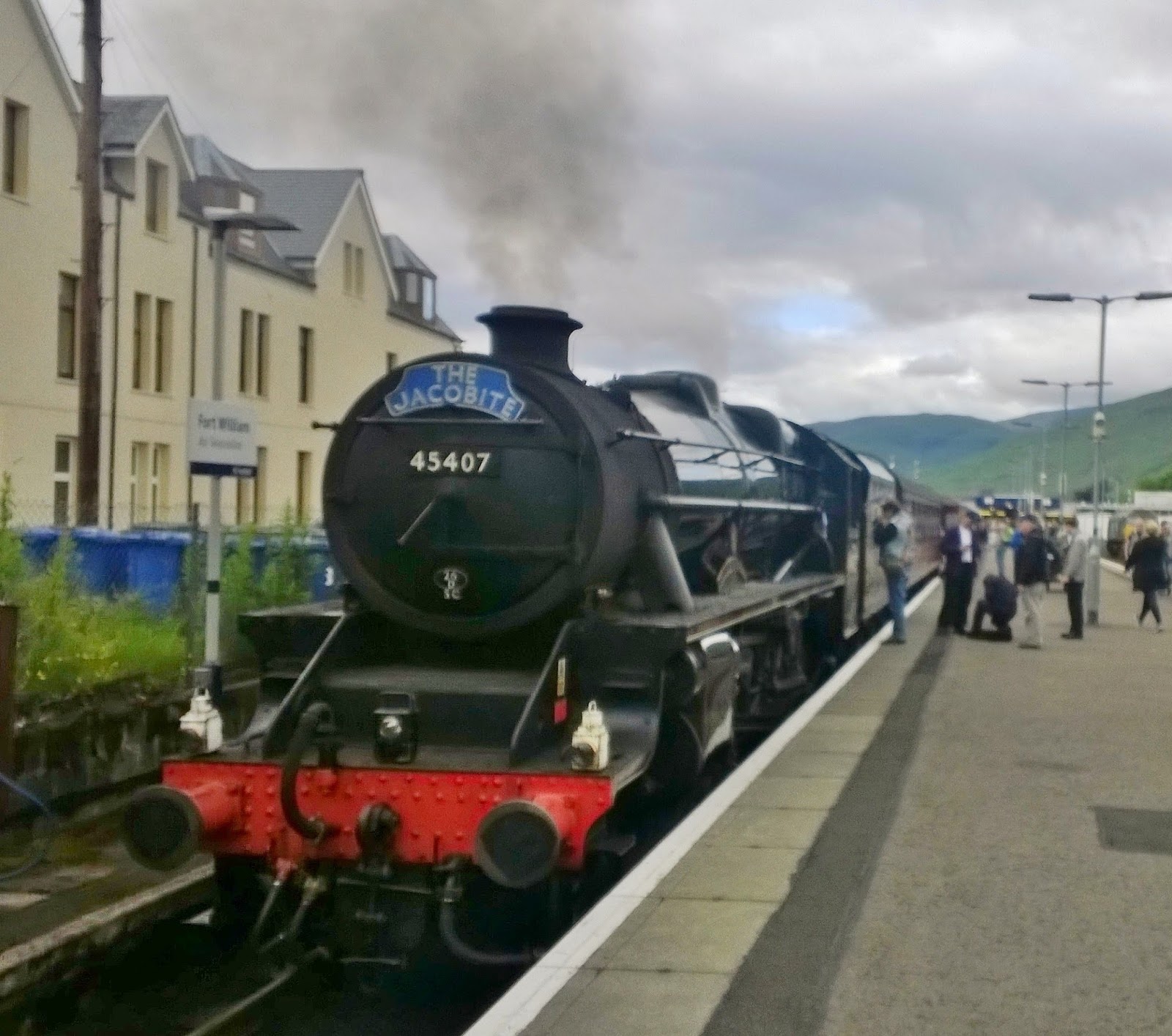 Pics: Scotland: The Jacobite Steam Train -- from Fort William to Mallaig