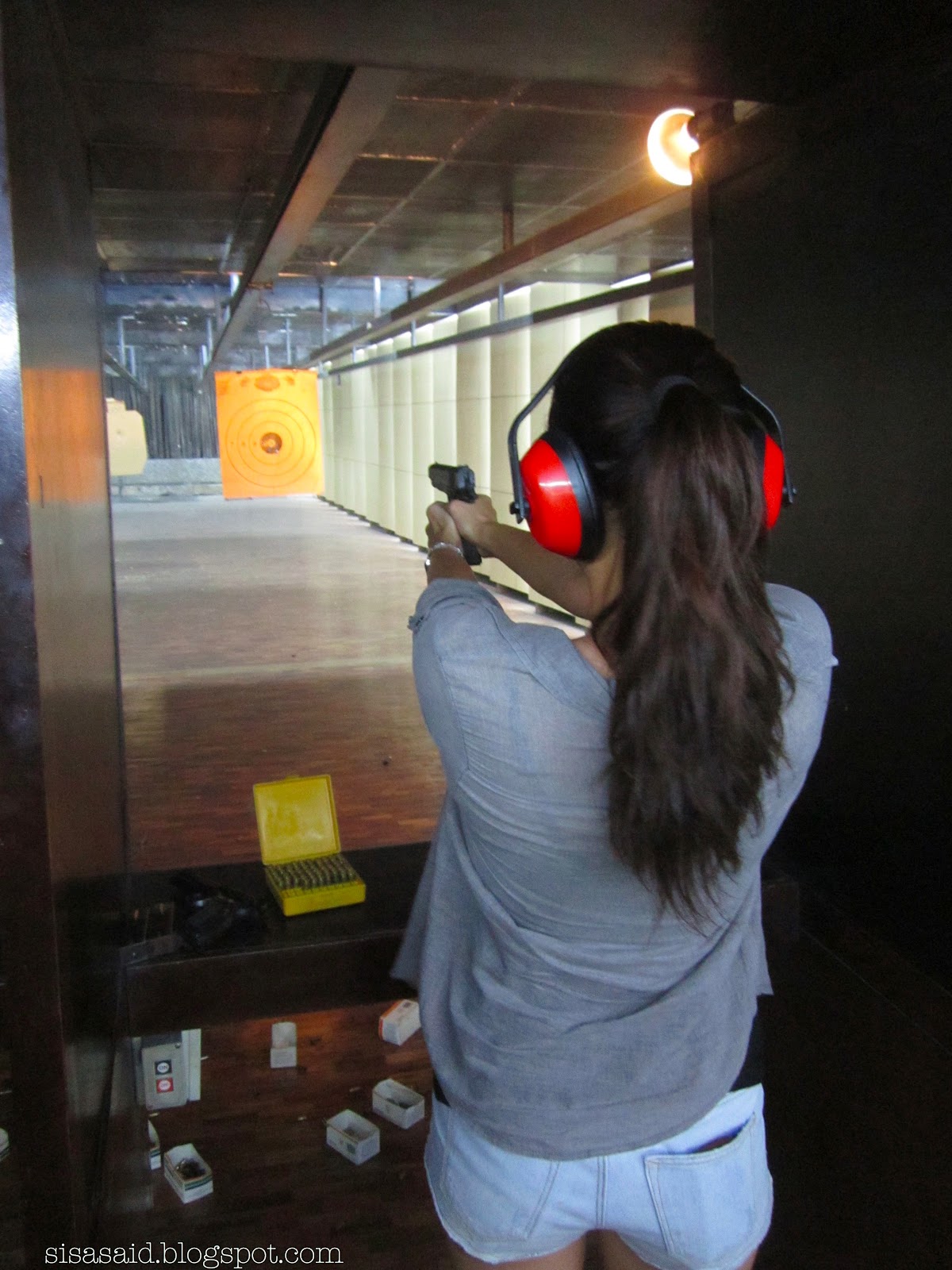 Ring my Bell, Isabel: Gunslinging at the Commander Shooting Range
