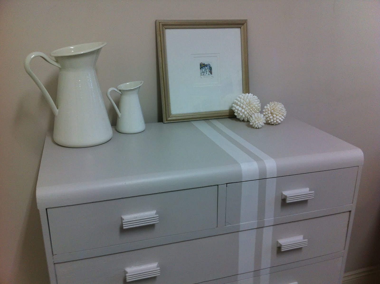 Lilyfield Life: Striped Chest of Drawers