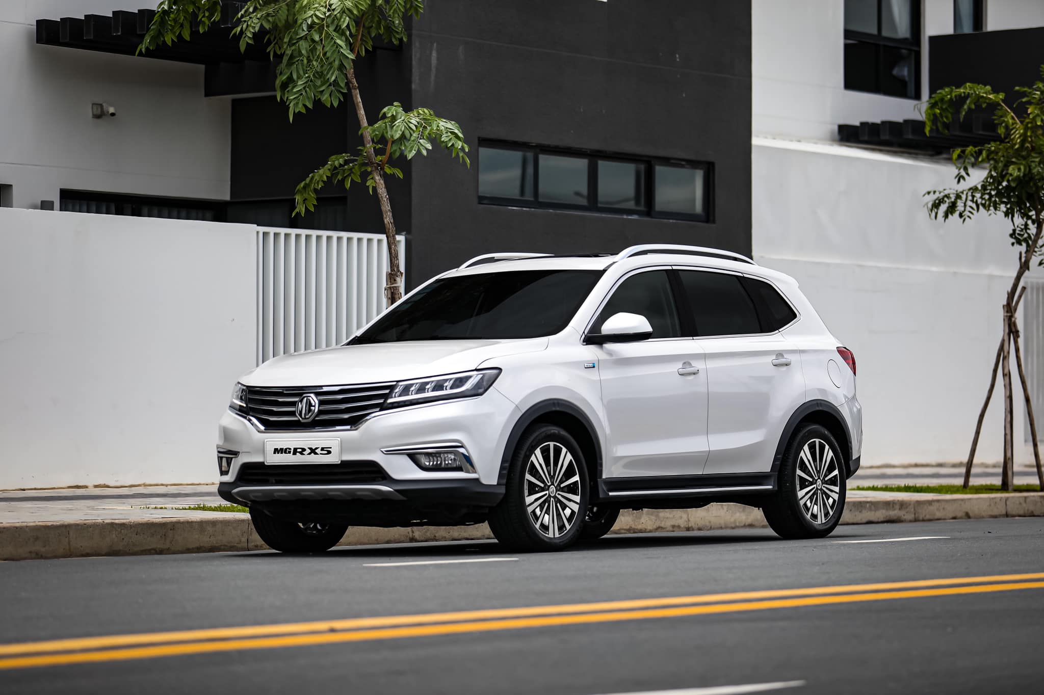 √ រថយន្ត MG RX5 នៅតែបន្តភាពពេញនិយមដោយសារការវិវត្តន៏នៃមុខងារឆ្លាតវៃ ...