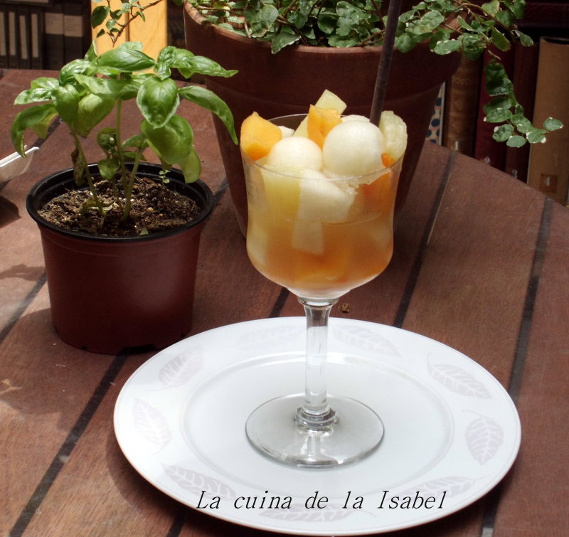 La Cuina de la Isabel: MACEDÒNIA DE FRUITA DEL TEMPS AL CAVA