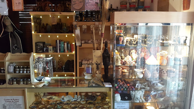 Blog para Wiccanos Solitarios: Warlock´s Pagan Store ya tiene su local ...