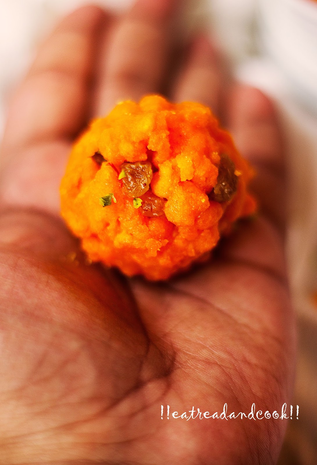 Dorbesh / Darbesh / Bundi Laddoo