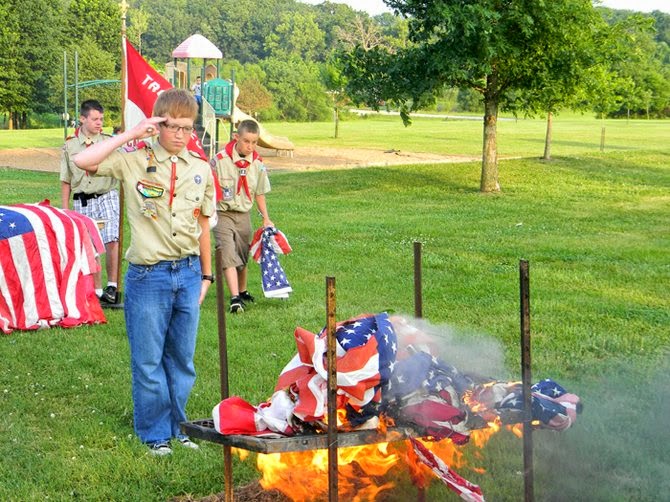 Retiring American Flags