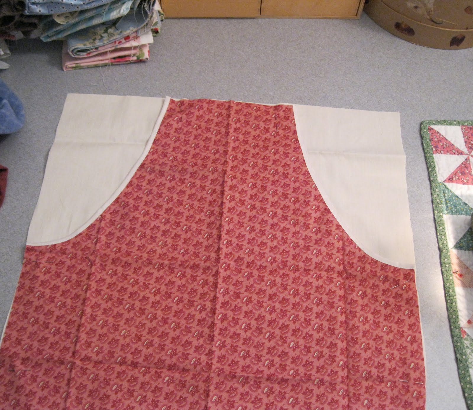 Apron History: Clothespin Apron- Free Pattern!