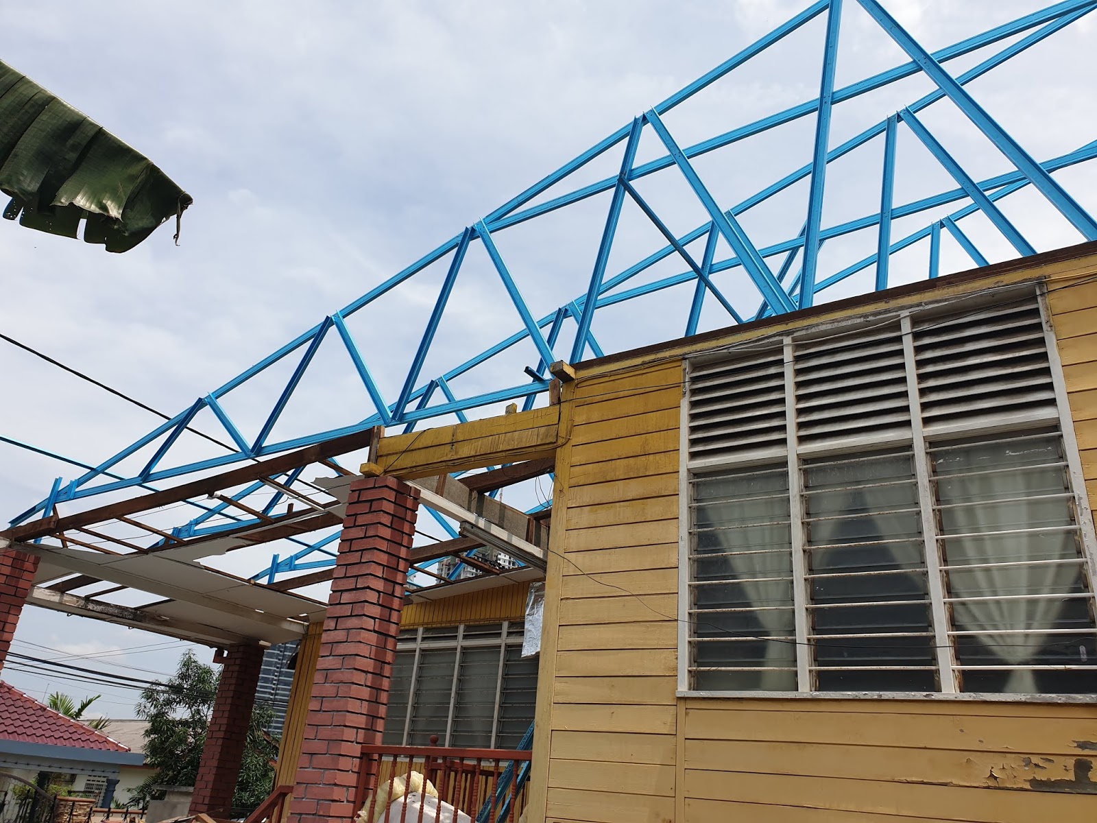 Renovation dan Ubahsuai Rumah Kekuda Besi Rangka Atap (LIGHT WEIGHT ...