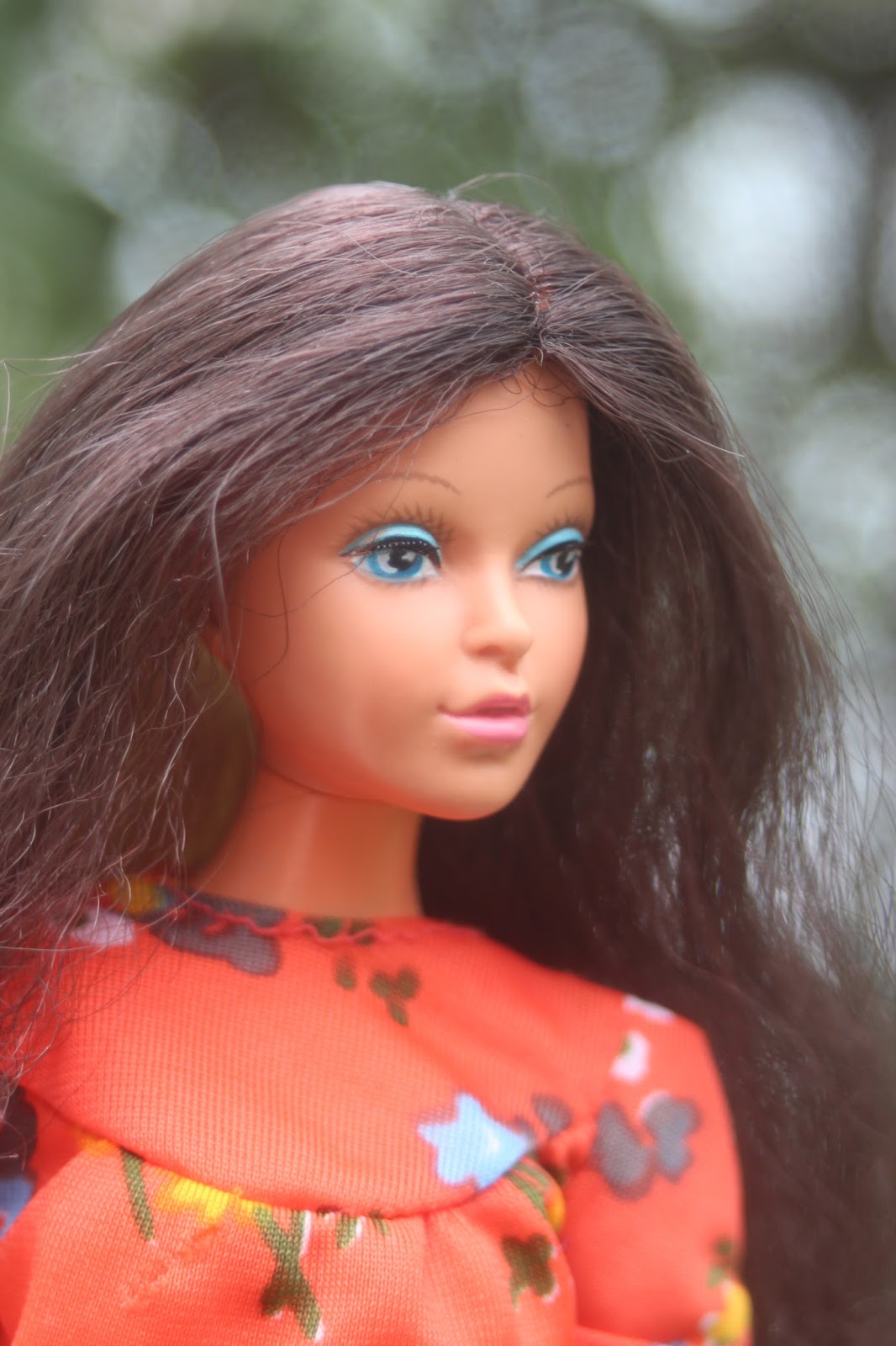 PLANET OF THE DOLLS: Doll-A-Day 2017 #233:Tuesday Taylor and Suntan ...