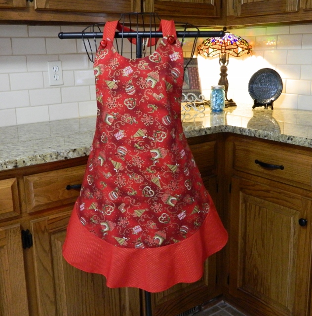 Mimi's Magic Apron: New Aprons!
