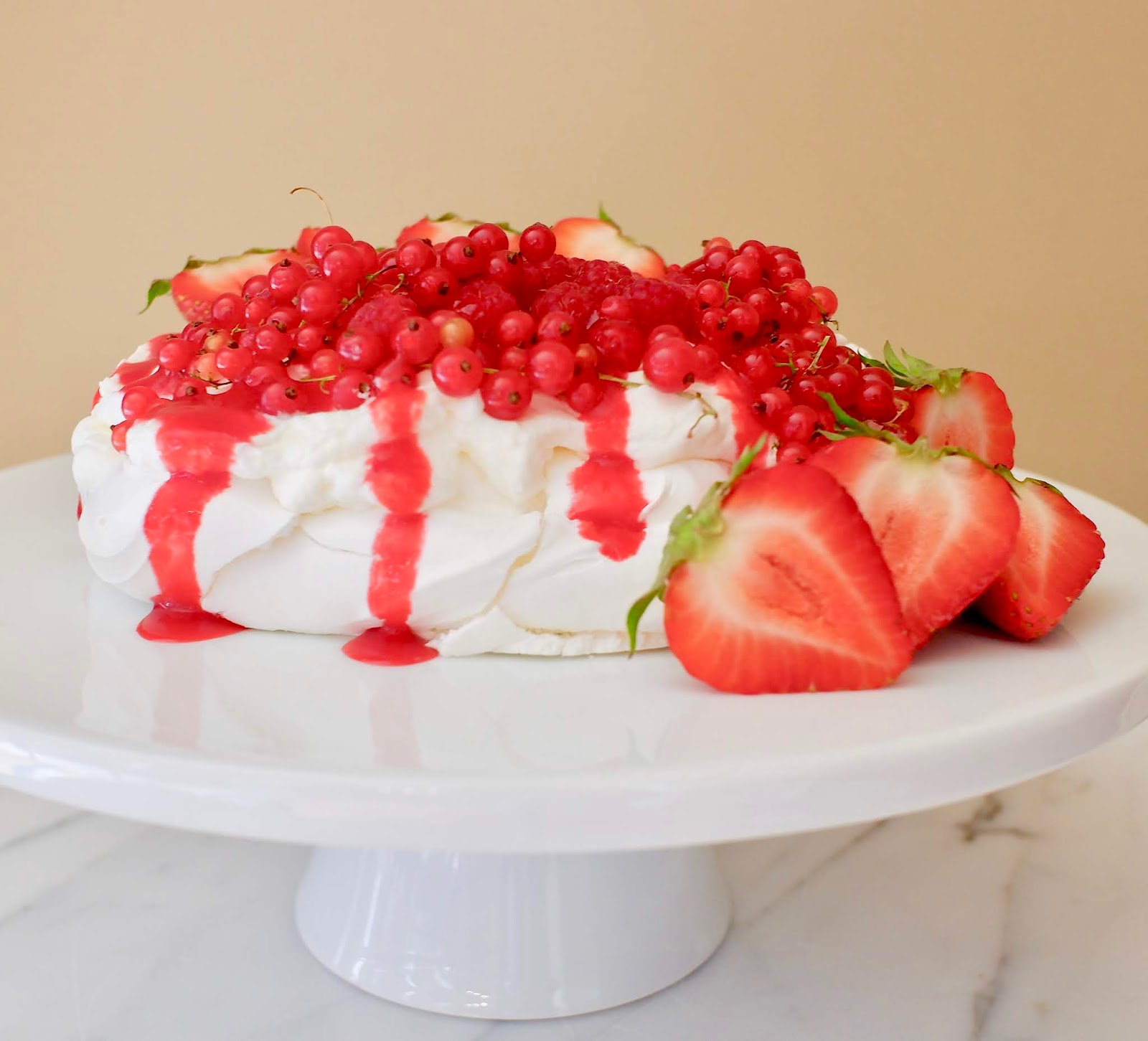 Healthy and Gourmet: Summer Berry Pavlova