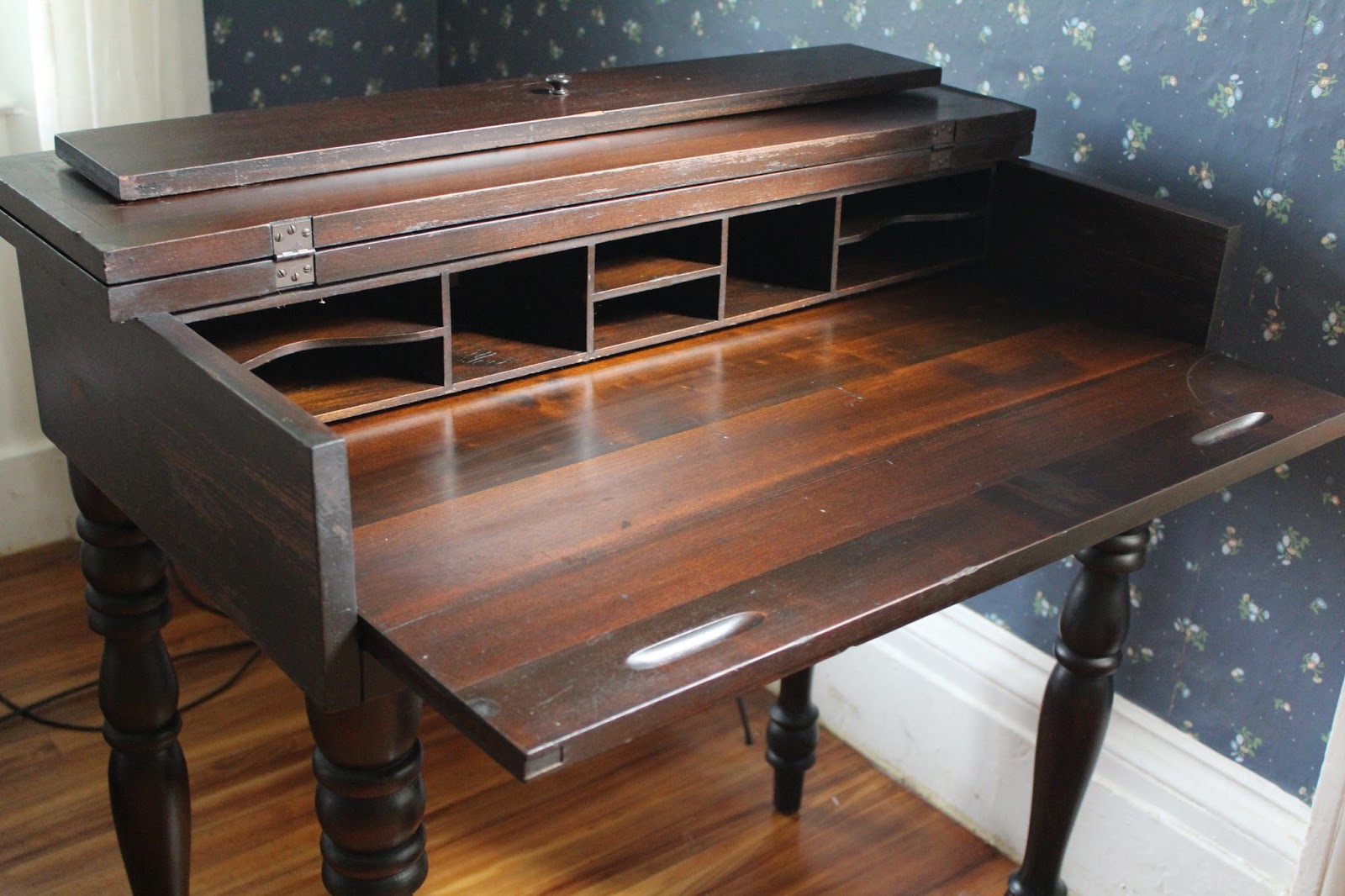 Cookarone: spinet desk...