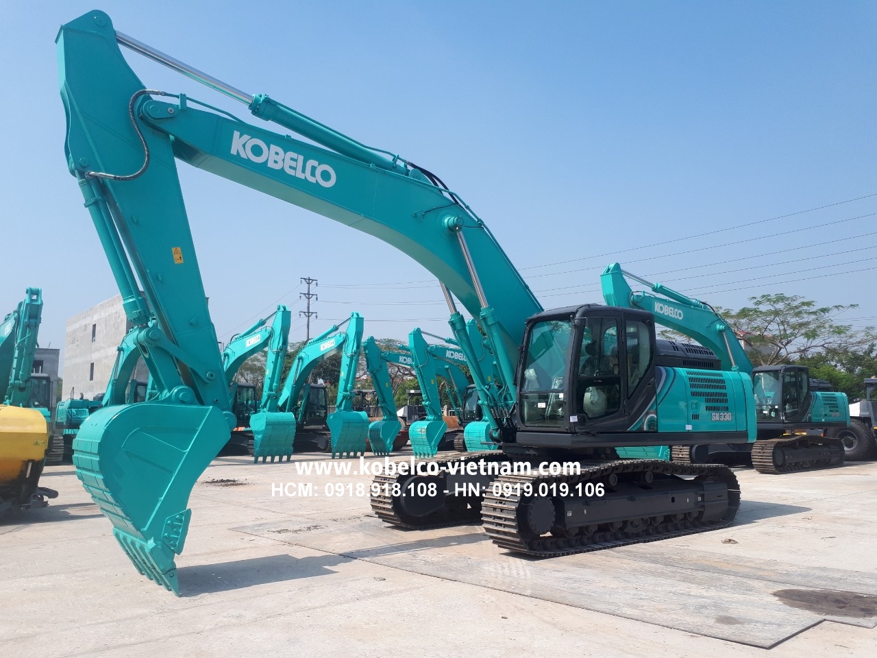 Hình ảnh Máy đào Kobelco SK330-10, dung tích gầu tiêu chuẩn 1.6m3
