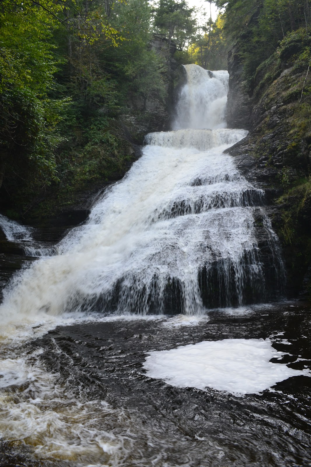Nanda & Nathan The Travellers: Dingmans Falls
