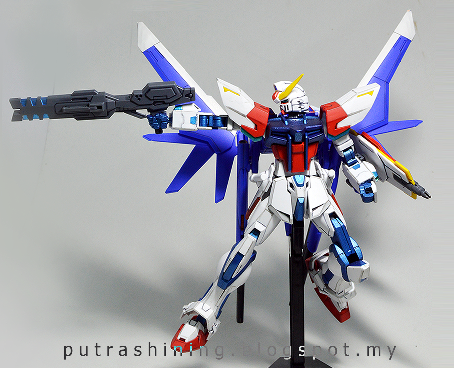 HGBF 1/144 BUILD STRIKE GUNDAM FULL PACKAGE custom paint by Putra Shining.