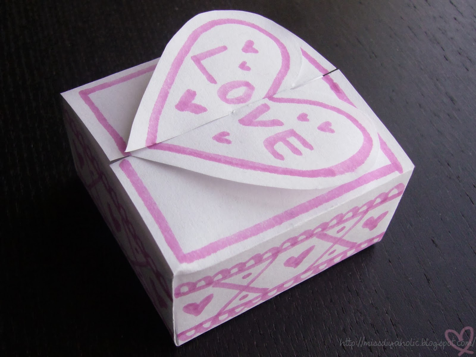 The Wonderful World of DIY: DIY Gift Box (+ printables)