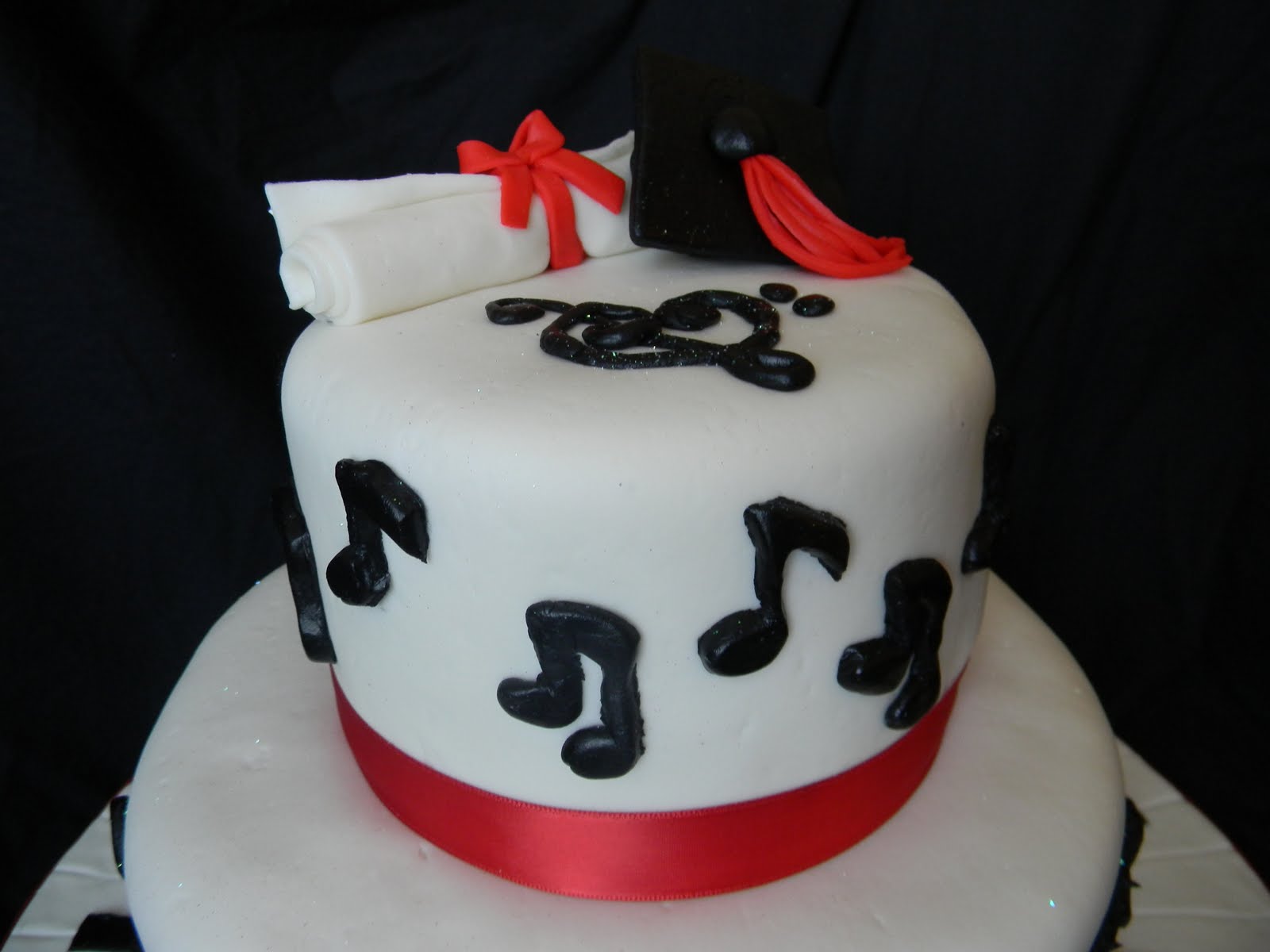 Jesicakes: Music Graduation cake!