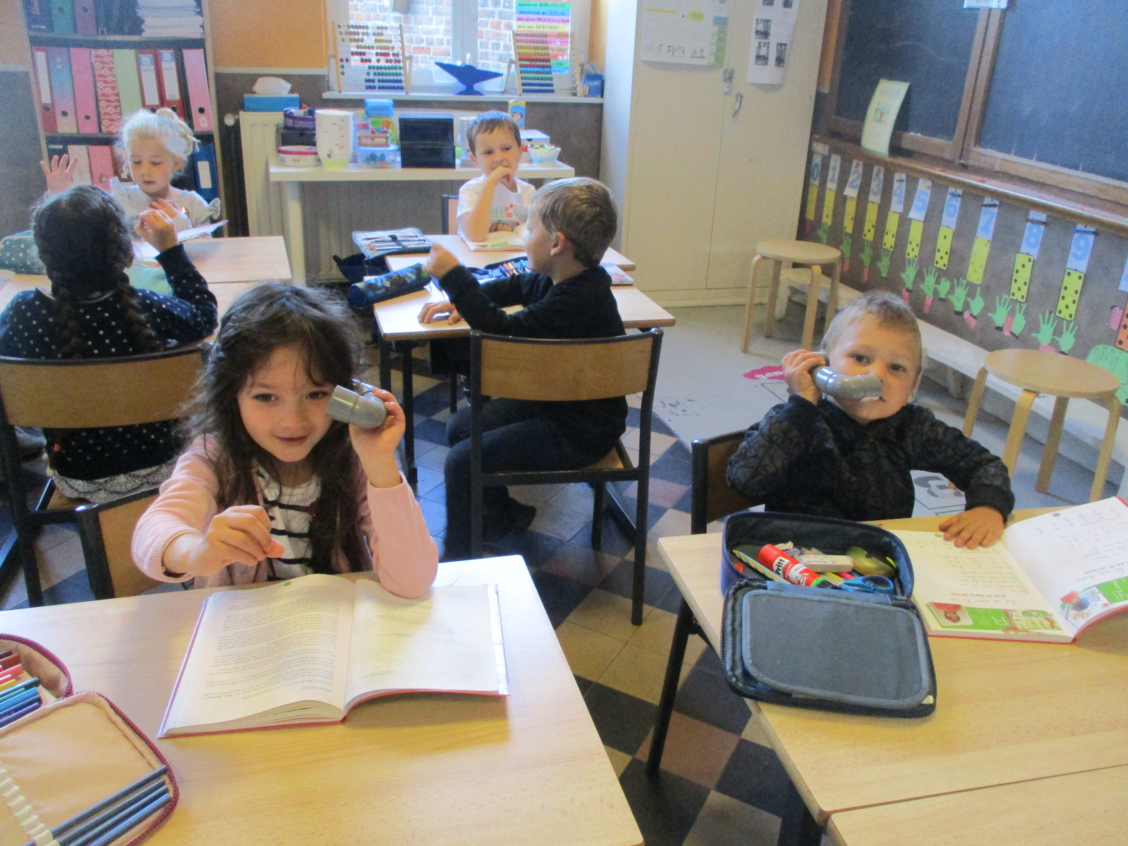 Lecture à l'aide du "toobaloo" - École Saint-Joseph à Wonck - Blog