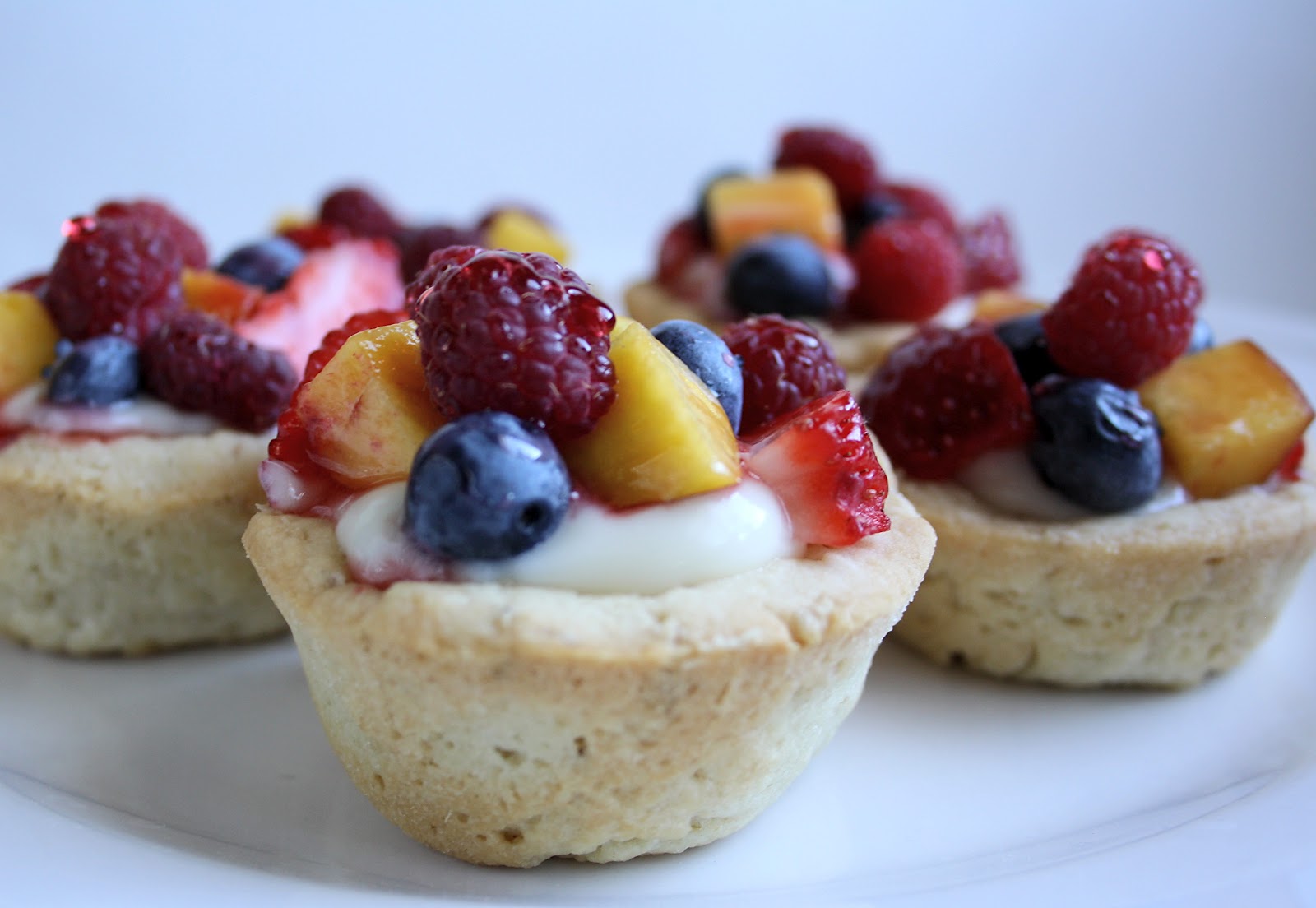 MINI FRESH FRUIT TARTS - Butter with a Side of Bread