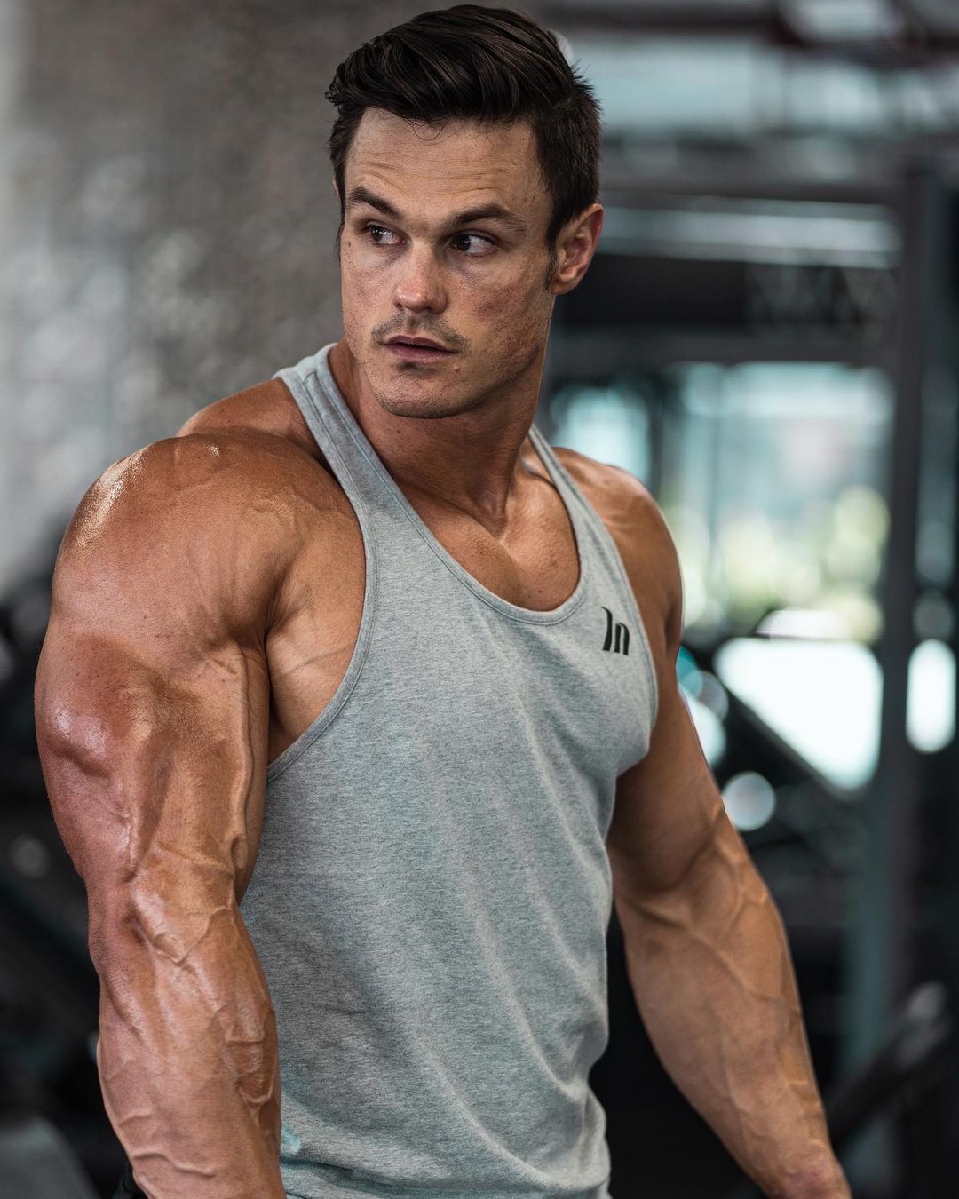 the beauty of male muscle: Robbie