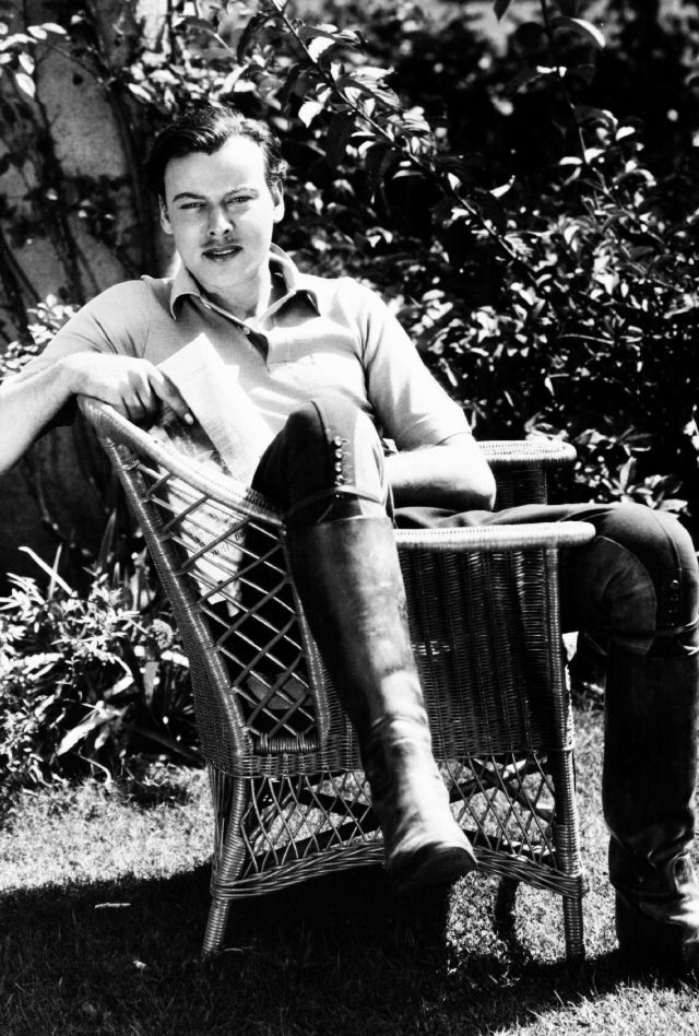 “The Male Greta Garbo”: Handsome Portrait Photos of Nils Asther in the ...