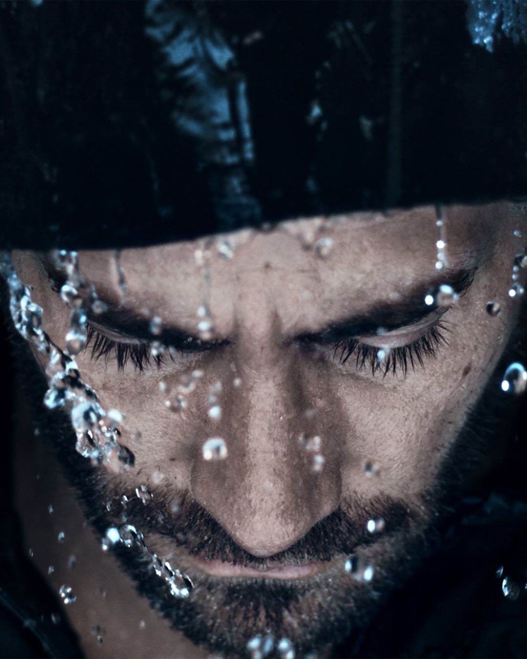 my new plaid pants: Jake Gyllenhaal Plays Seaman