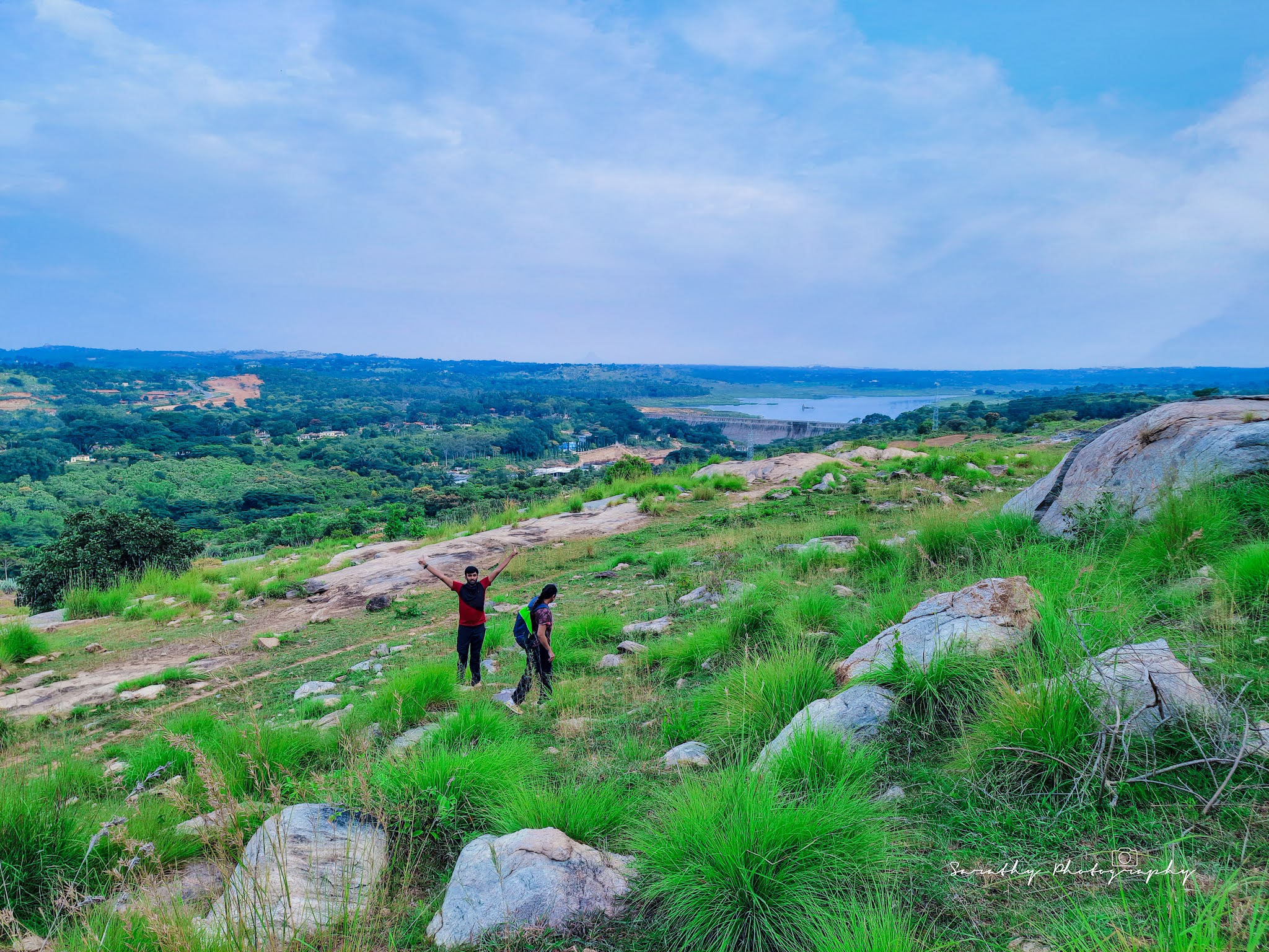 The beautiful Solo Hills and the colorful Lotus Pond