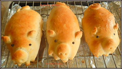 Piglet Bread Rolls#BreadBakers - Sneha's Recipe