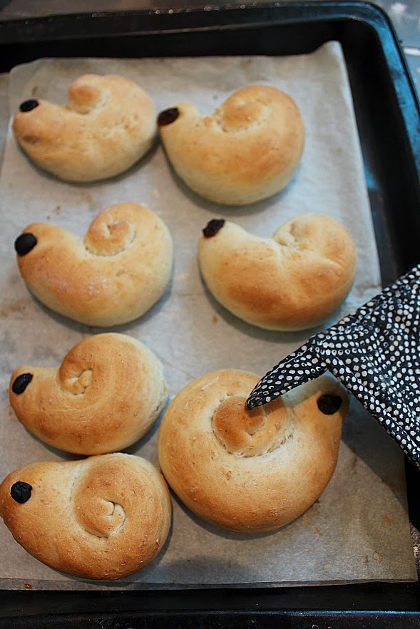 Little people design: Snail bread