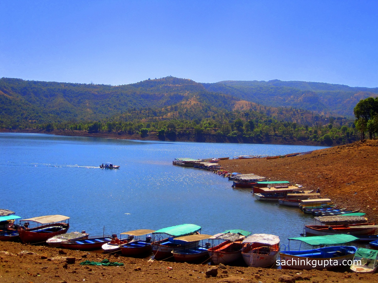 8 musketeers at Panchgani ~ LENS (Like, Enjoy, Navigate, Share)