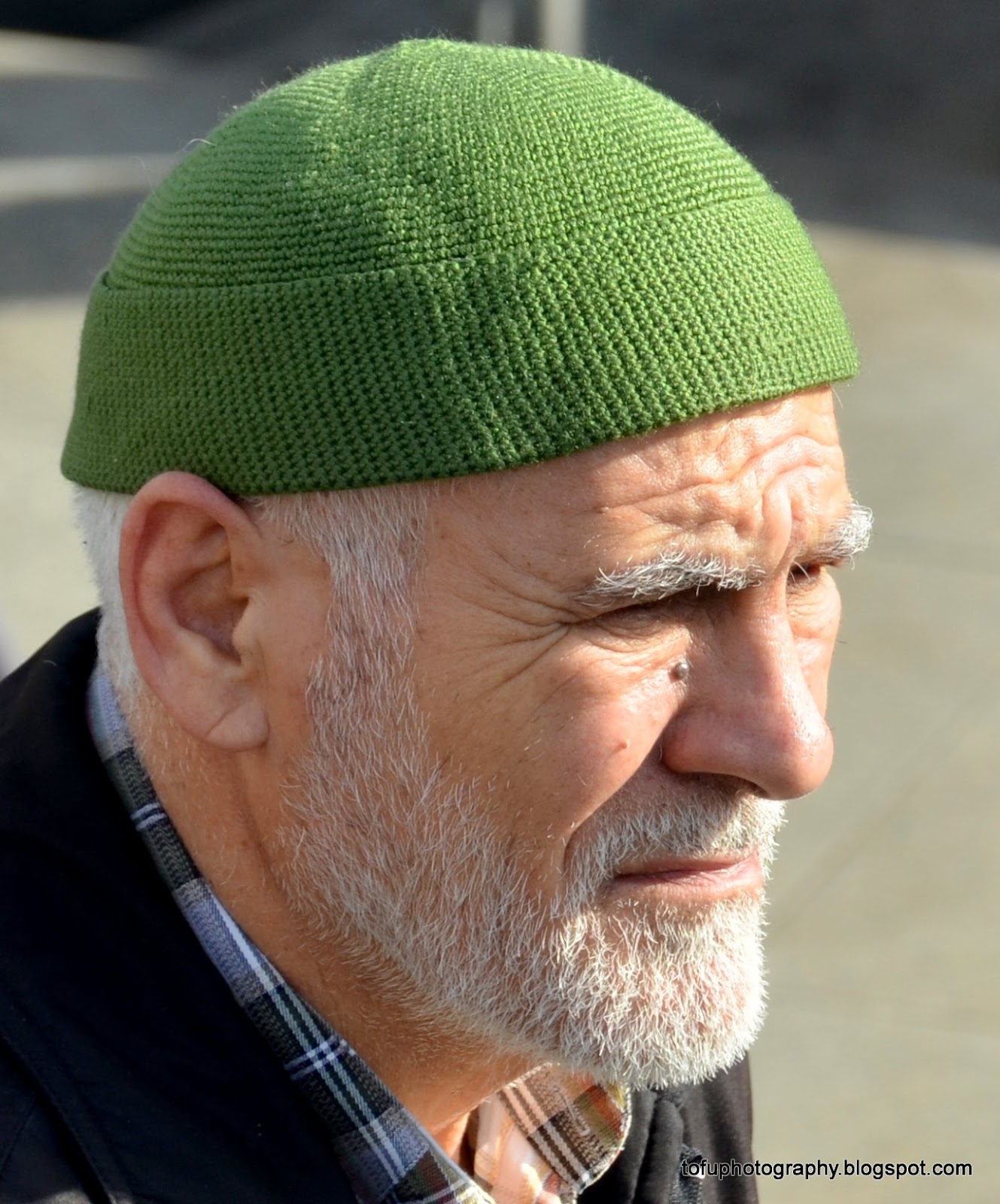 Tofu Photography: Men with a cap in Istanbul, Turkey