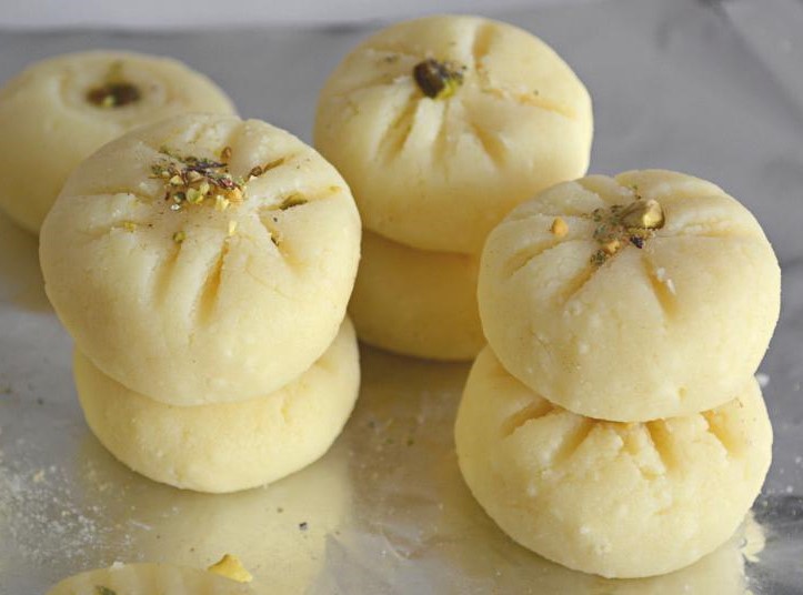 MILK PEDA | MILK FUDGE | DOODH PEDA | HOMEMADE MILK PEDA RECIPE