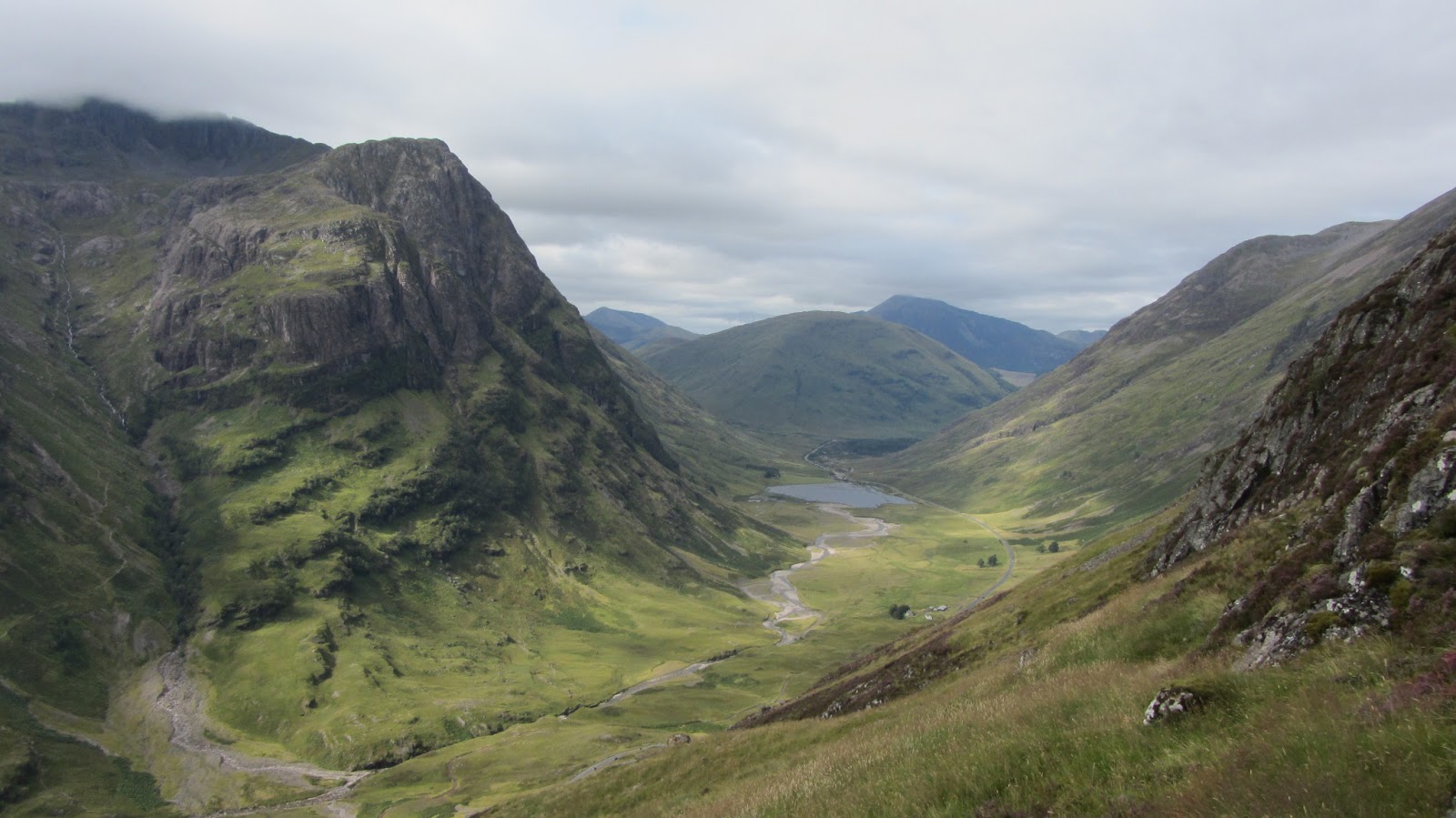 A J Thorley Mountaineering: The Aonach Eagach Ridge (Meall Dearg ...