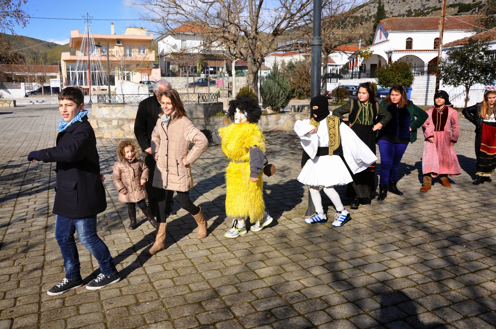 ΑΝΑΒΙΩΣΑΝ ΤΟ ΚΑΨΙΜΟ ΤΟΥ ΚΑΛΙΚΑΝΤΖΑΡΟΥ ΣΤΟ ΓΡΙΖΑΝΟ ΤΡΙΚΑΛΩΝ ~ ΚΡΗΝΗ ...