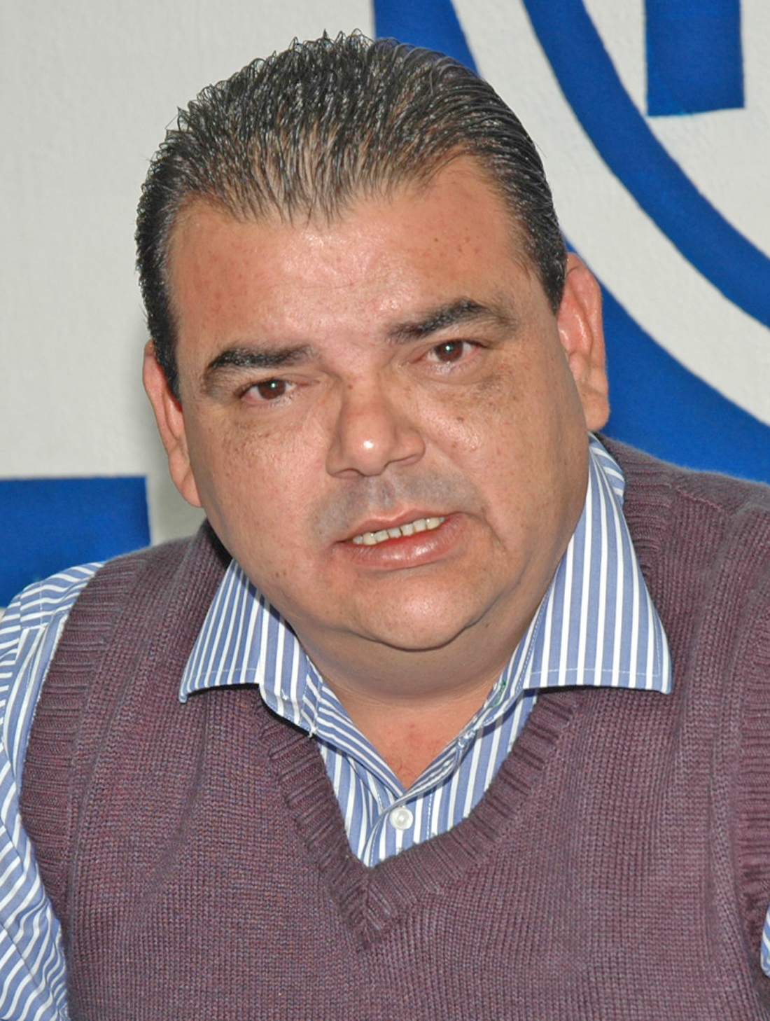 Temas y sucesos // Diálogos : DIALOGOS DE POLITICA