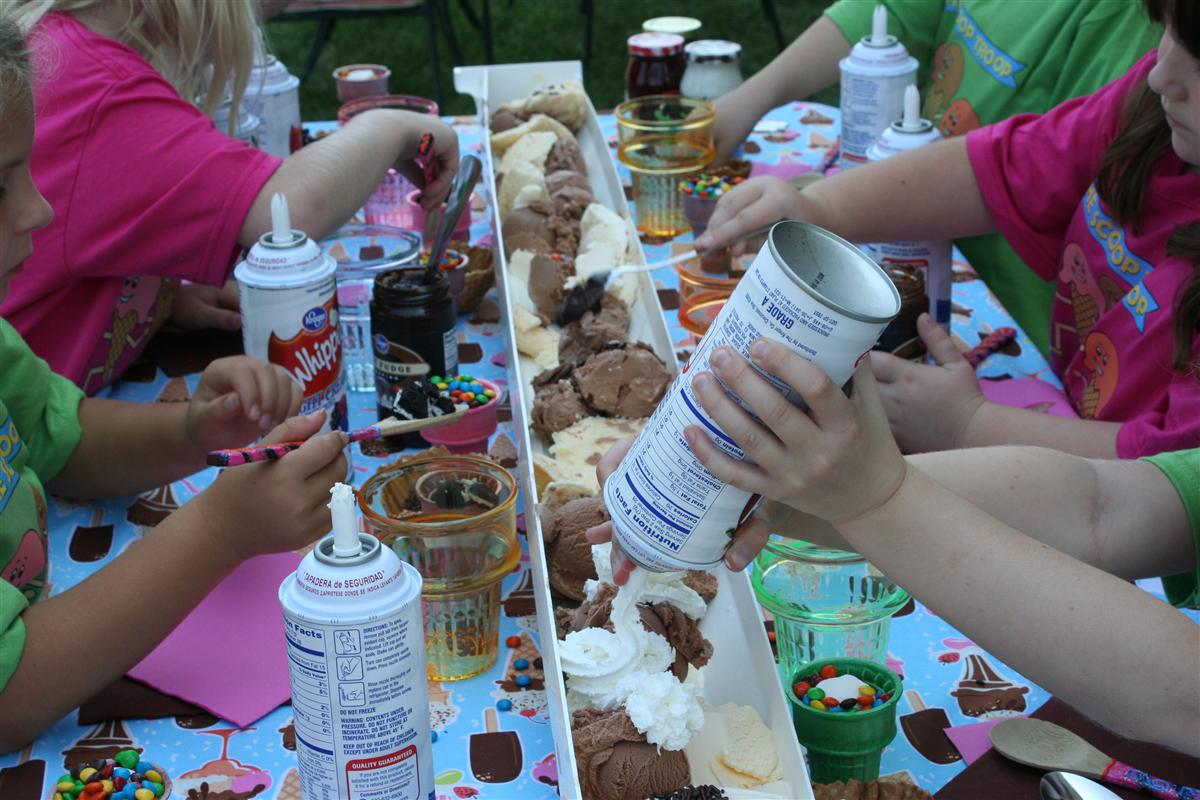 Daily Favor: 31 Funcation Activities for the Family