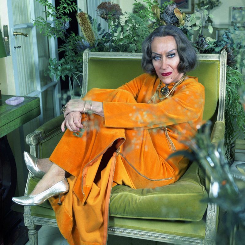 Stunning Photos of Gloria Swanson Taken by Allen Warren in 1972 ...