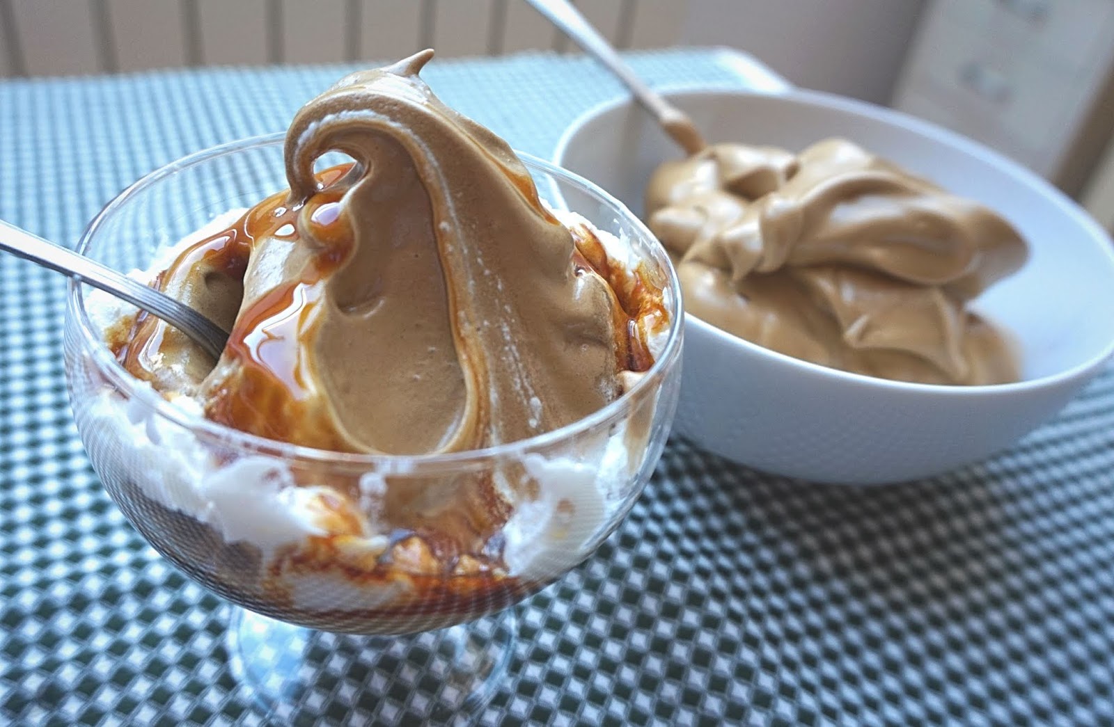 Crema de café☕ mágica🍨. En 4 MINUTOS y con 3 INGREDIENTES