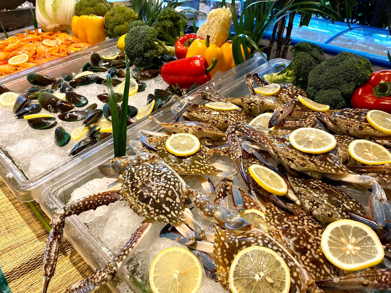 JOM MAKAN BUFFET MAKANAN LAUT YANG SEGAR DAN SEDAP DI CAFE BLD ...