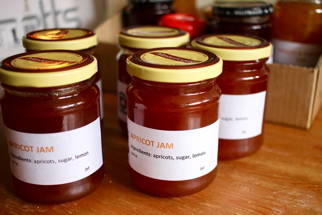 Green Gourmet Giraffe: Two jams for late spring fete - Apricot and ...