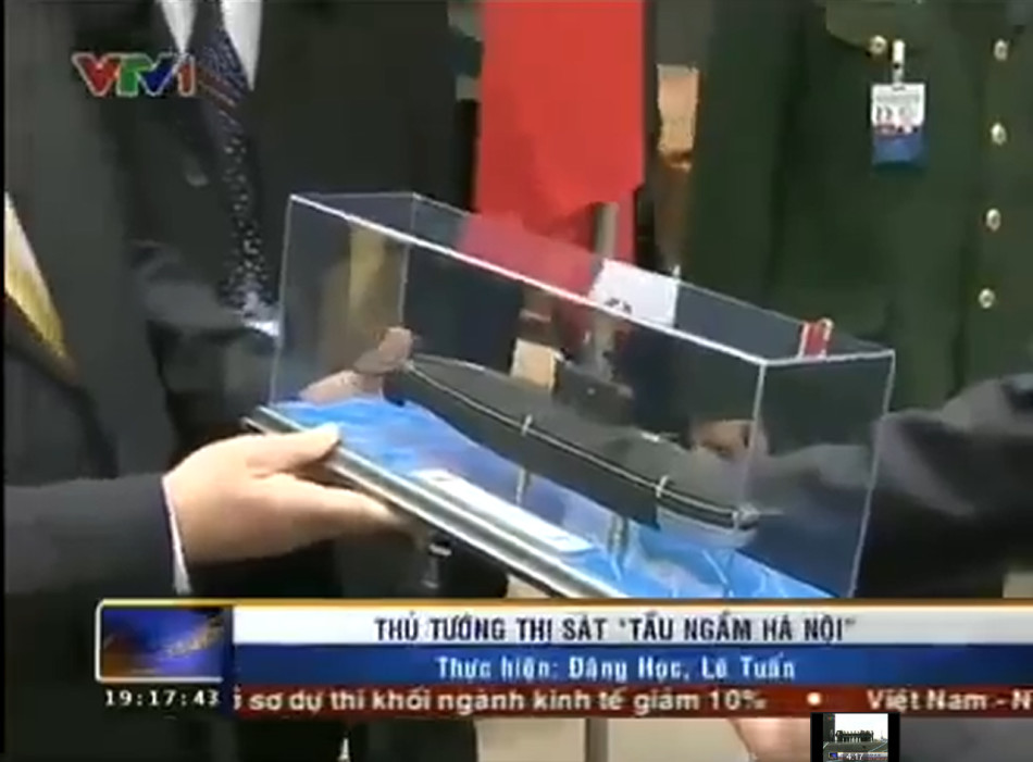 Asian Defence News: A look inside Vietnam's Kilo class Submarine - Ha Noi