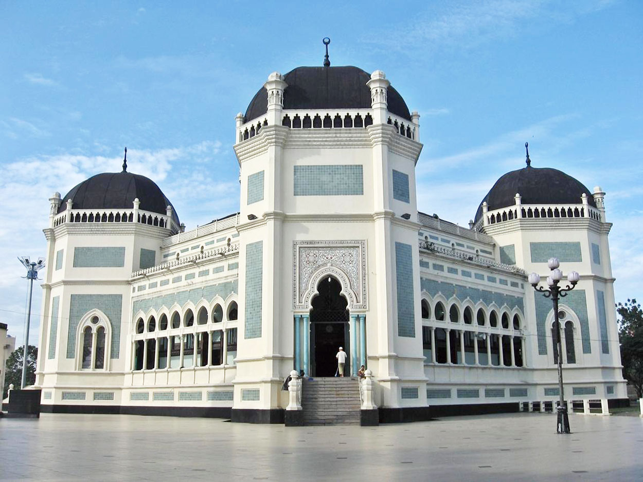 Arsitektur hari ini and future: Ragam Arsitektur Menara Masjid di Indonesia