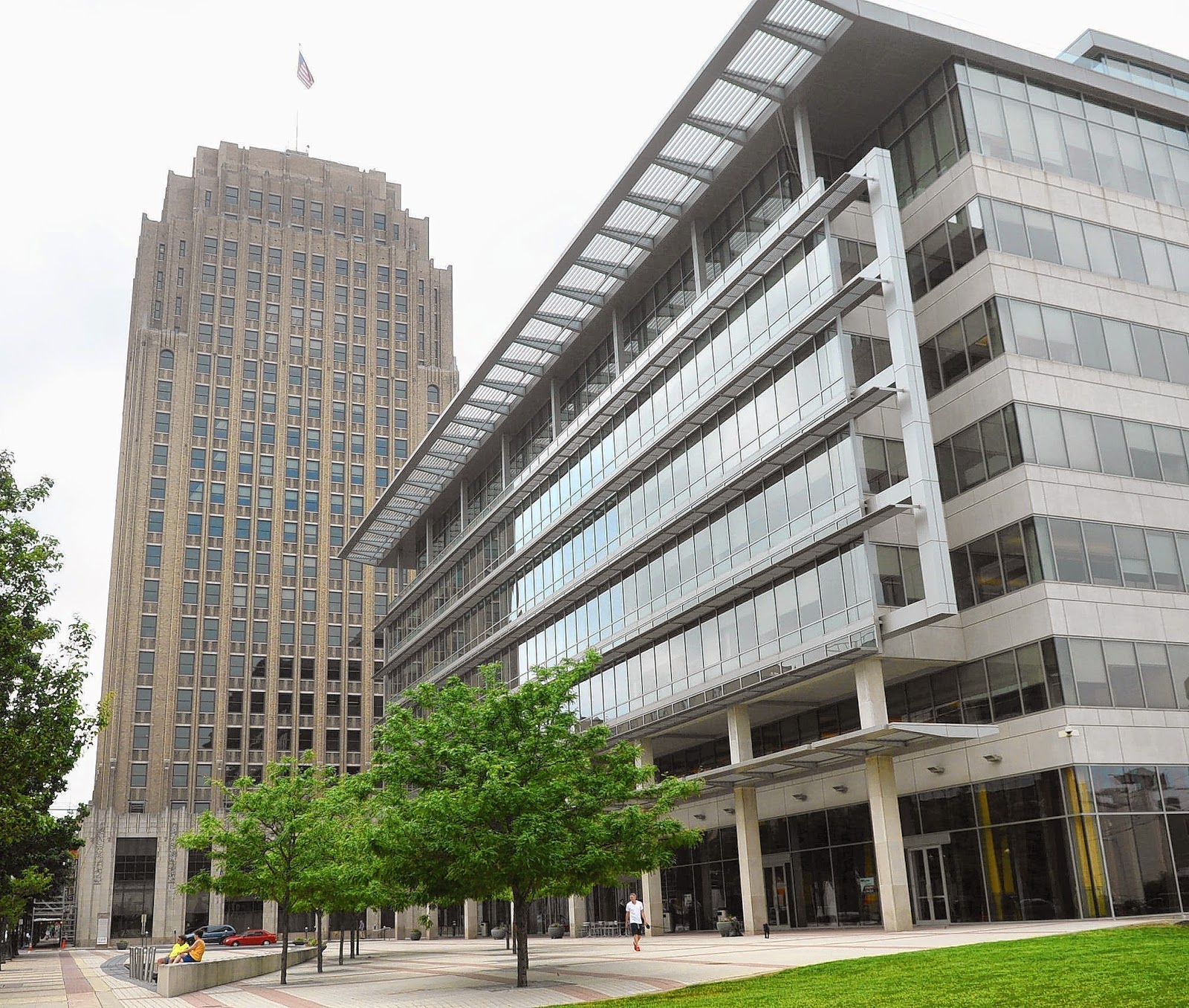 The Plaza at PPL Center - Tropical Architecture
