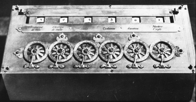 Historia del Computador: La Pascalina