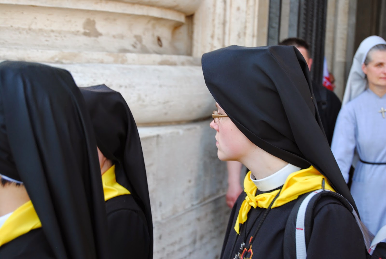 Orbis Catholicus Secundus: Traditional Nuns Habits in the Vatican