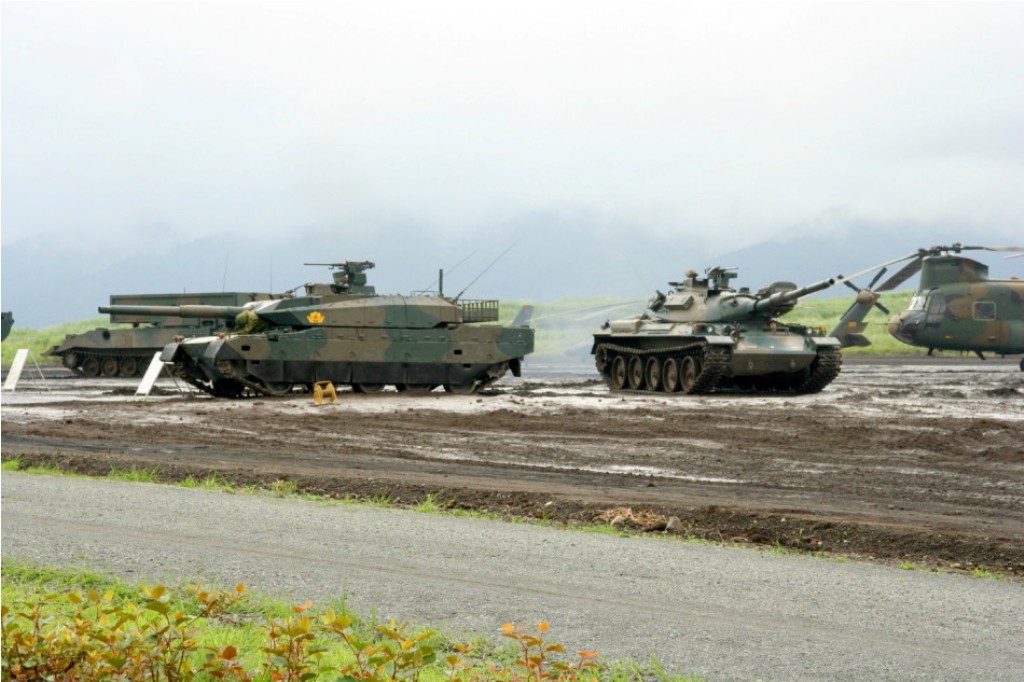 New Images of The Japanese Type 10 Main Battle Tank (MBT) | Global ...